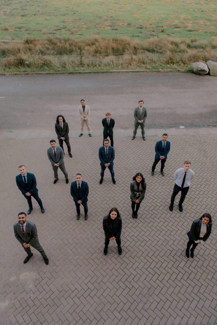 The Status Pro Times: ‘‘Mensen verbinden is wat we doen, dag in, dag ...